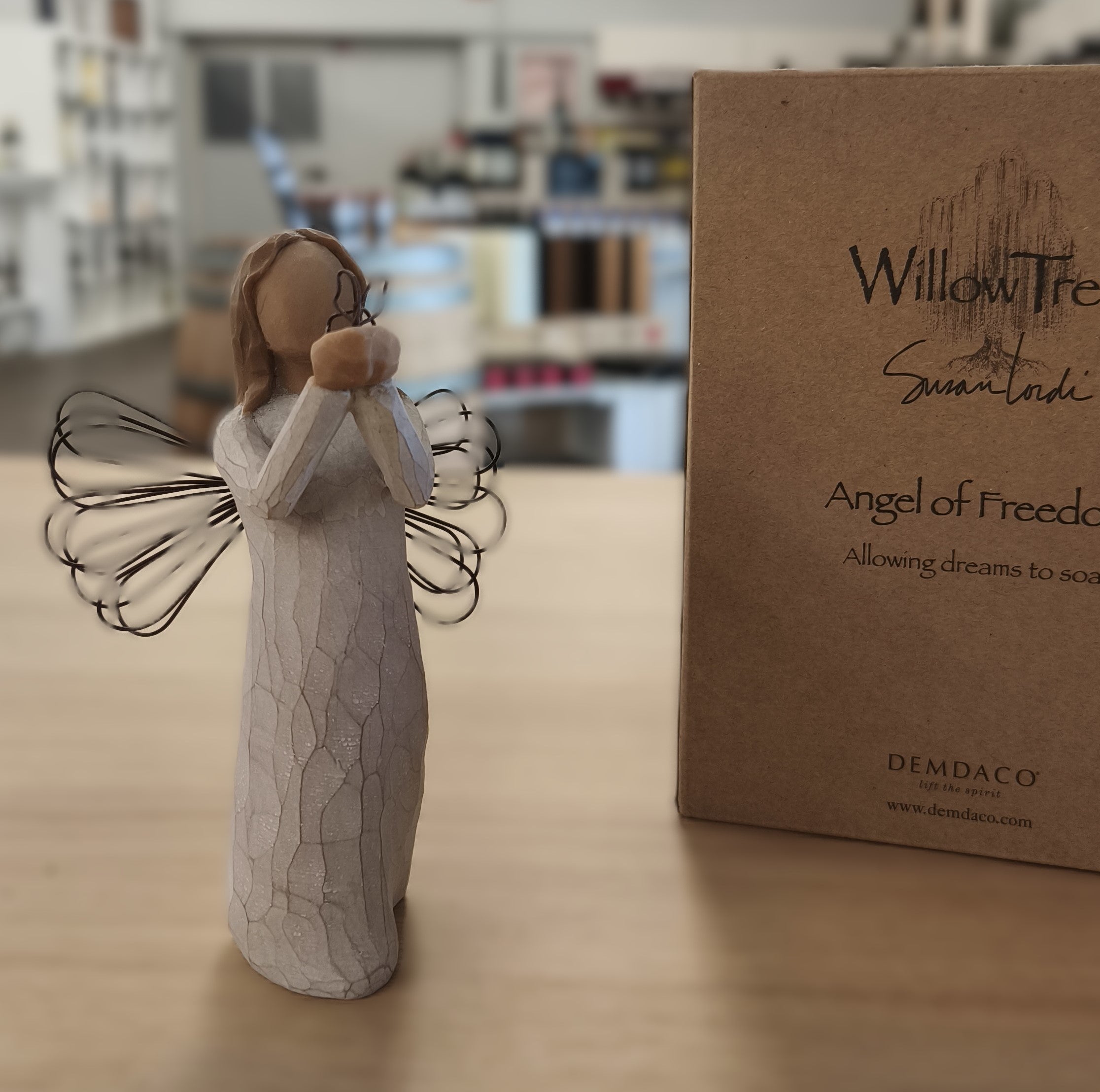 Willow Tree by Susan Lordi - Angel of Freedom – IsraelWein.de ...